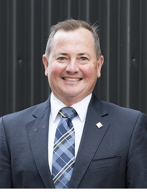 Brett Hayman - Peter Blackshaw Real Estate - Woden & Weston Creek ...