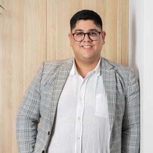 Tript Bhatt - Ouwens Casserly Real Estate Adelaide - RLA 275403 ...