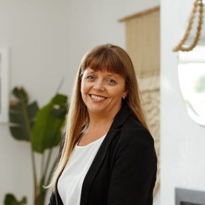 Jodi Challis - Gary J Smith Real Estate (RLA 150557) - PLYMPTON ...