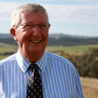 Geoff Plasto - Raine & Horne - Wellington - realcommercial.com.au