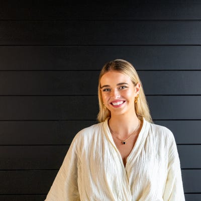 Jade Everett - LJ Hooker - Newport - realcommercial.com.au