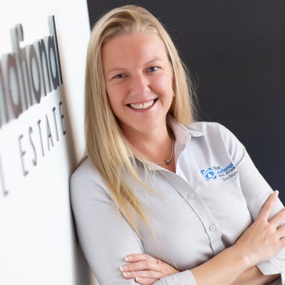 Laura Collins - Goulburn First National Real Estate - - realcommercial ...