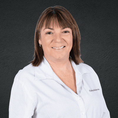 Amanda Bogue - Raine & Horne Ettalong Beach & St Huberts Island ...