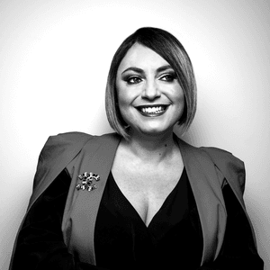 Bruna Romano - Raine & Horne - Newtown - realcommercial.com.au