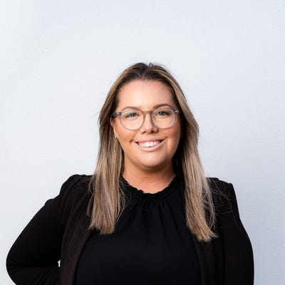 Ashleigh McCabe - Raine & Horne - Newcastle - realcommercial.com.au