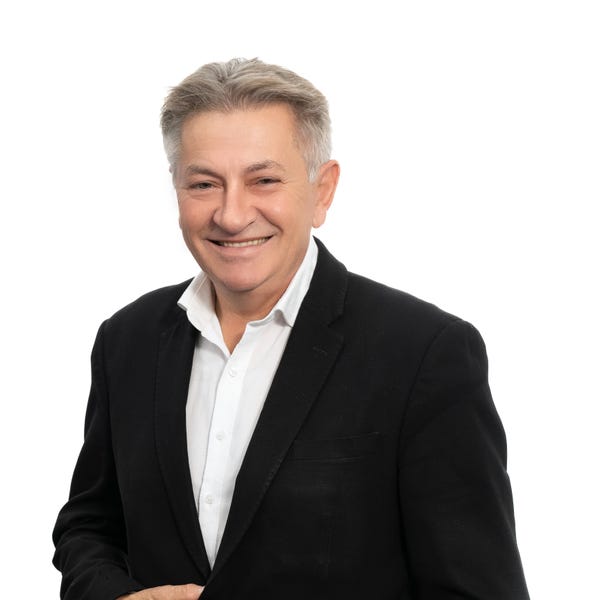 Peter Doukas RLA175650 - Century 21 - City Inner North (RLA 175650 ...