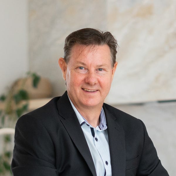 Steve Lewis - Harcourts Innovations - ASHMORE - realestate.com.au