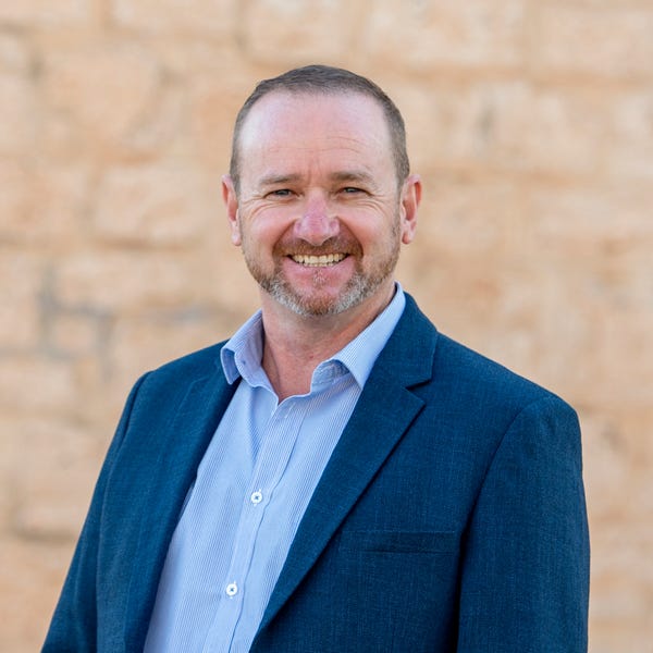 Tom Nolan - Wardle Co Real Estate Pty Ltd - Yorke Peninsula (RLA 228106 ...