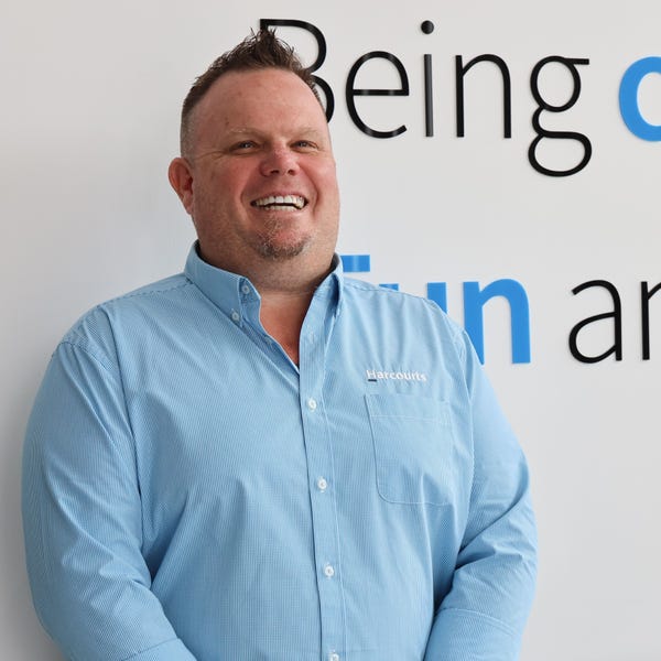 Mark Allen - Harcourts Residential and Lifestyle - TOUKLEY - realestate ...