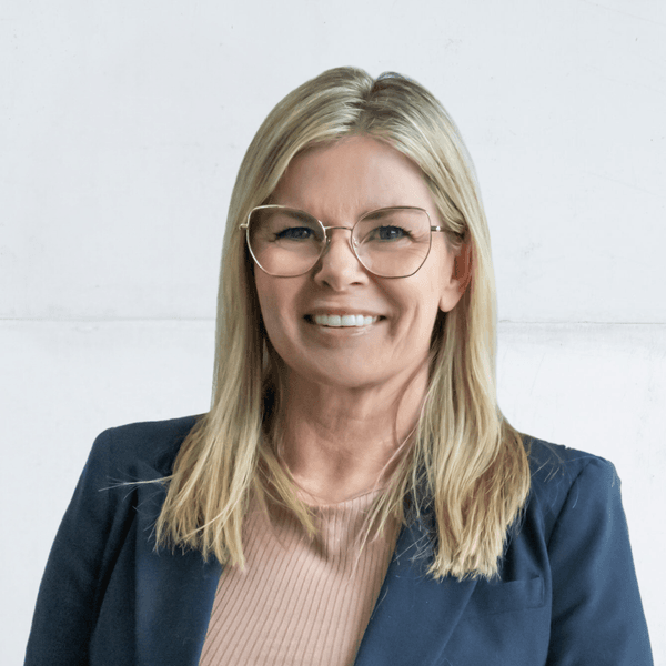 Shelli Martin - Love & Co - RESERVOIR - realestate.com.au