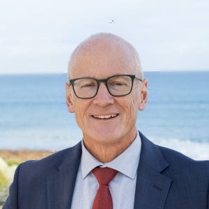Graham Catt - Century 21 Khan Realty - HALLETT COVE RLA 328625 ...