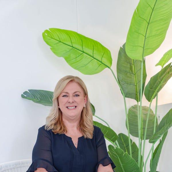 Lisa Kirby - Raine & Horne - Killarney Vale | The Entrance - realestate ...