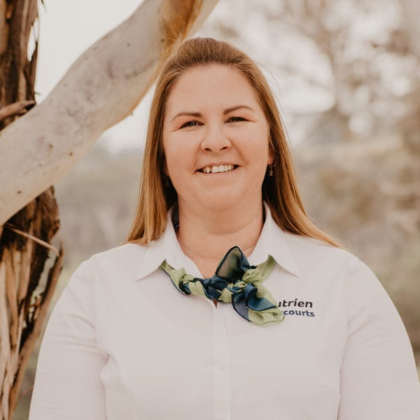 Christine McIntosh - Nutrien Harcourts NSW - realestate.com.au