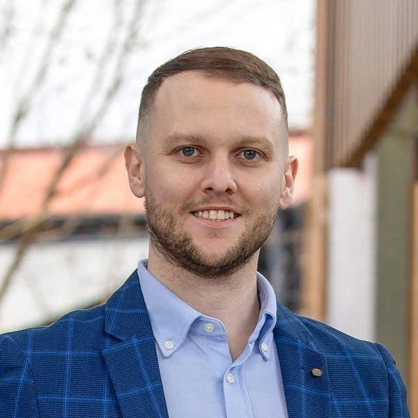 James Hawke - Smith Partners Real Estate - (RLA 256715) - realestate.com.au