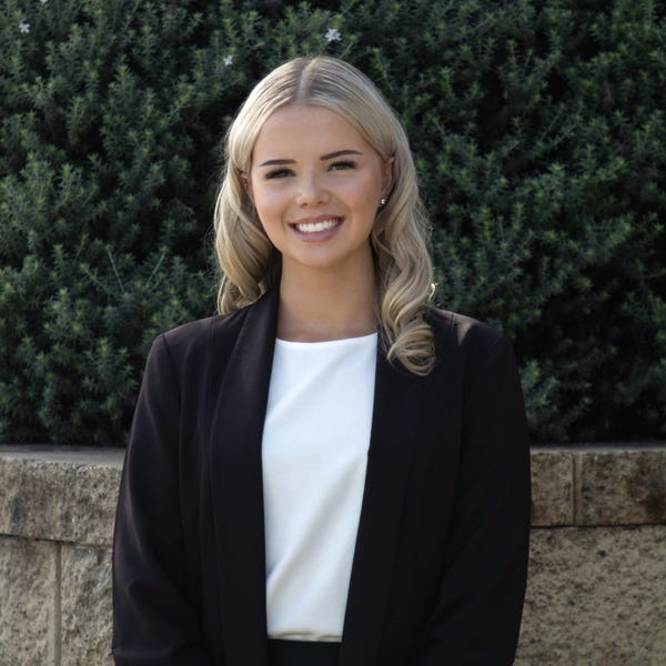 Sienna Armstrong - Raine & Horne - Cameron Park and East Maitland ...