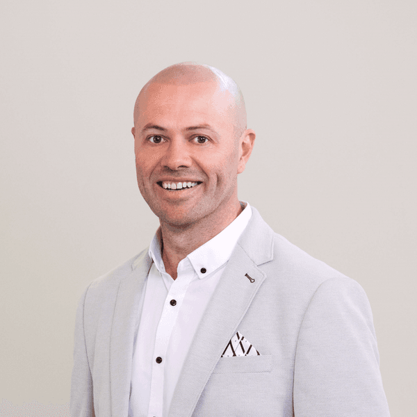 Greg Lloyd - Mitchell Real Estate - realestate.com.au