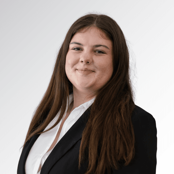 Ebony Deegenaars - Raine & Horne - Coomera | Pimpama - realestate.com.au