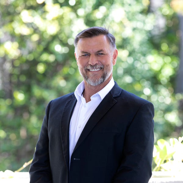 Mike Hay - Century 21 Conolly Hay Group - NOOSA HEADS - realestate.com.au