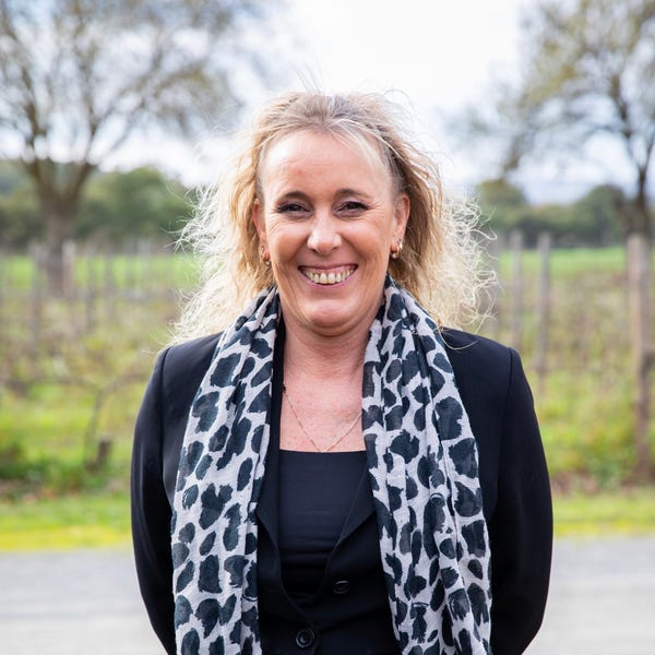 Tracey Wren - Century 21 Coast to Vines Group - NOARLUNGA CENTRE ...