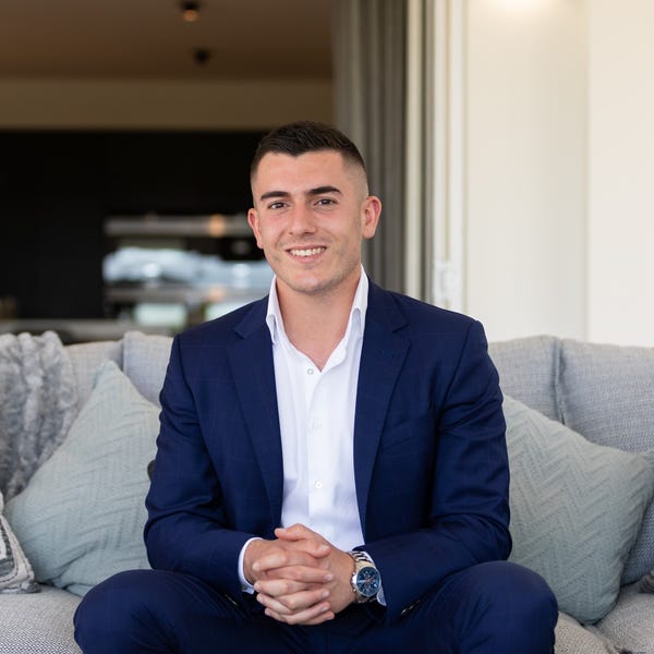 Michael Barbuto - Barry Plant - Point Cook - realestate.com.au