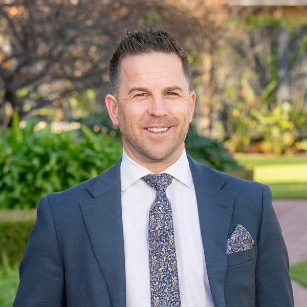 Adrian Patterson - Ray White - Glenelg RLA 280262 | RLA 281188 ...