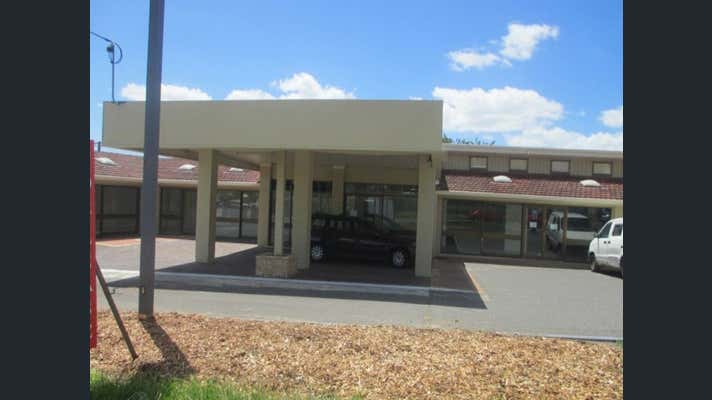 Leased Shop & Retail Property at 920 Logan Road, Holland Park West, QLD ...