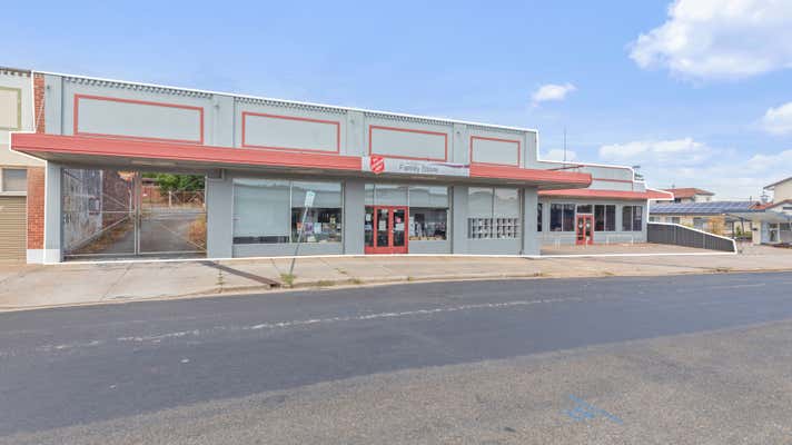 5 - 7 Macquarie Street, Cowra, NSW 2794 - Shop & Retail Property For ...