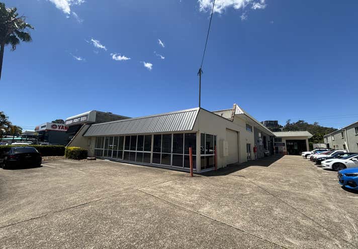 Leased Showroom & Large Format Retail at 1/27 Lawrence Drive, Nerang ...