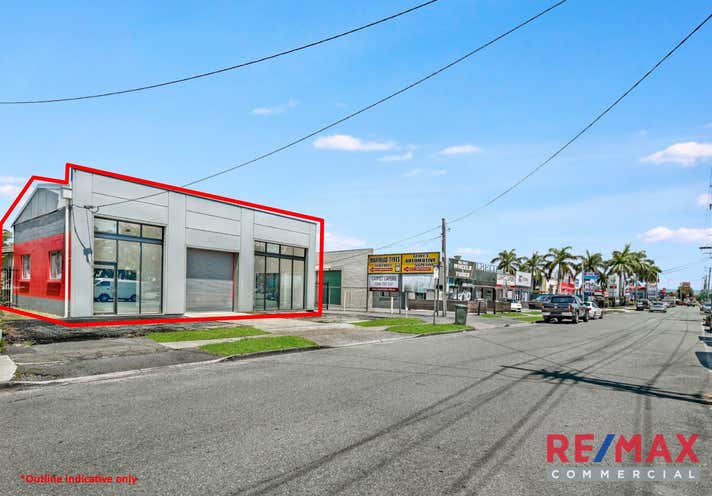 Sold Showroom & Large Format Retail at 128 Brisbane Road, Labrador, QLD ...