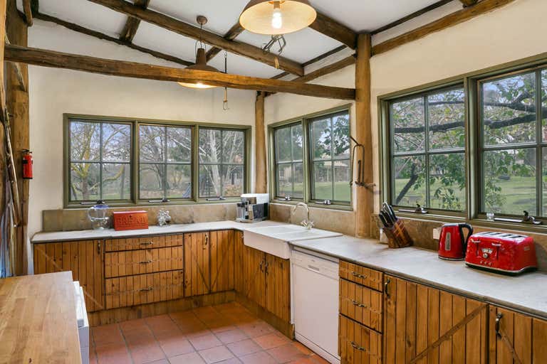 Taradale, VIC 3447 - Hotel, Motel & Leisure Property For Sale ...