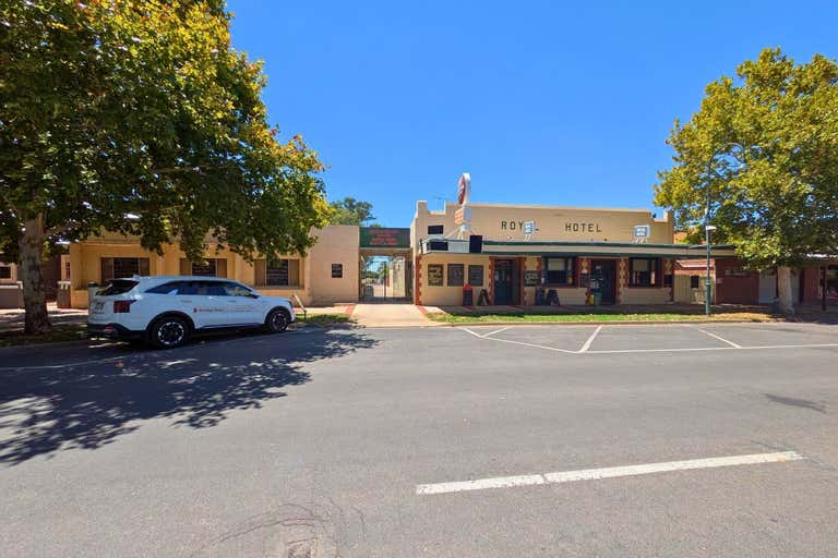 Royal Hotel-Motel, 41-45 Darling Street, Wentworth, NSW 2648 - Hotel ...