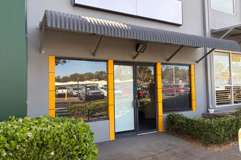 Lake Haven Shopping Centre, 1 Lake Haven Drive & Goobarabah Avenue ...