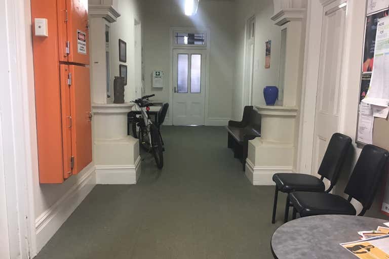 TAFE NSW Parkes, Suite, 25 Bushman Street, Parkes, NSW 2870 - Office ...