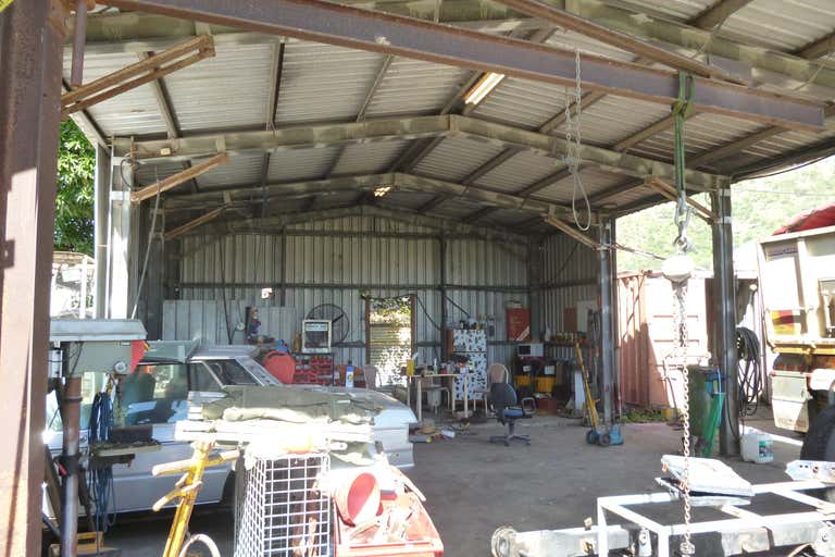 Leased Industrial & Warehouse Property at 4 Boyne Street, Stuart, QLD ...
