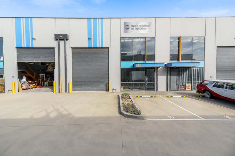 15 Tango Circuit, Pakenham, VIC 3810 - Industrial & Warehouse Property ...