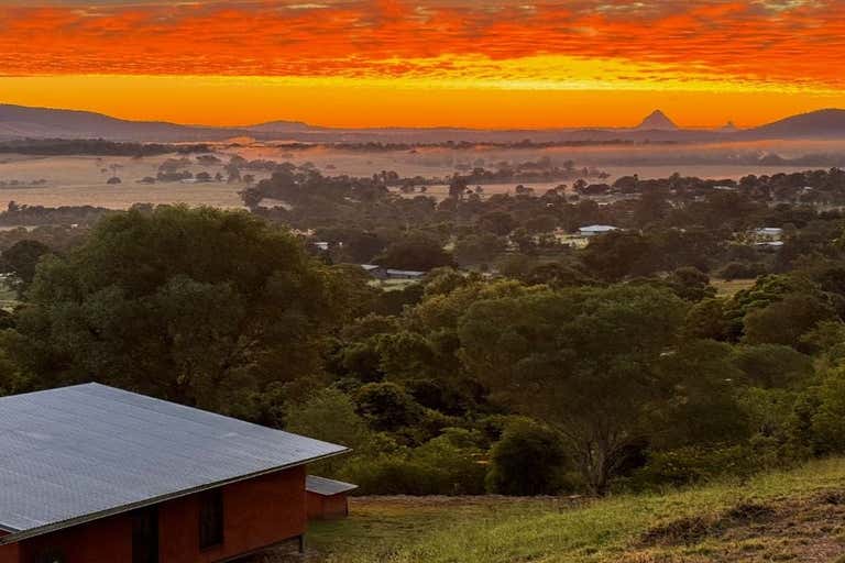 The Archer Retreat, 68 Myleema Road, Mount Archer, QLD 4514 - Hotel ...