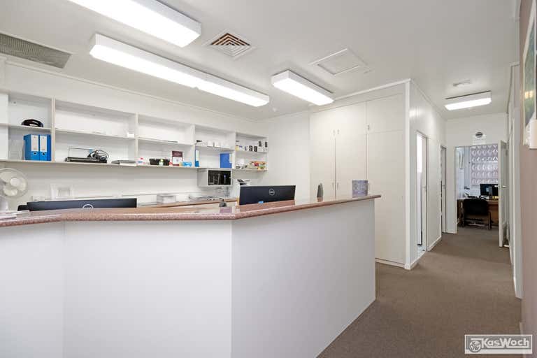 8/160 Bolsover Street, Rockhampton City, QLD 4700 - Office For Sale ...