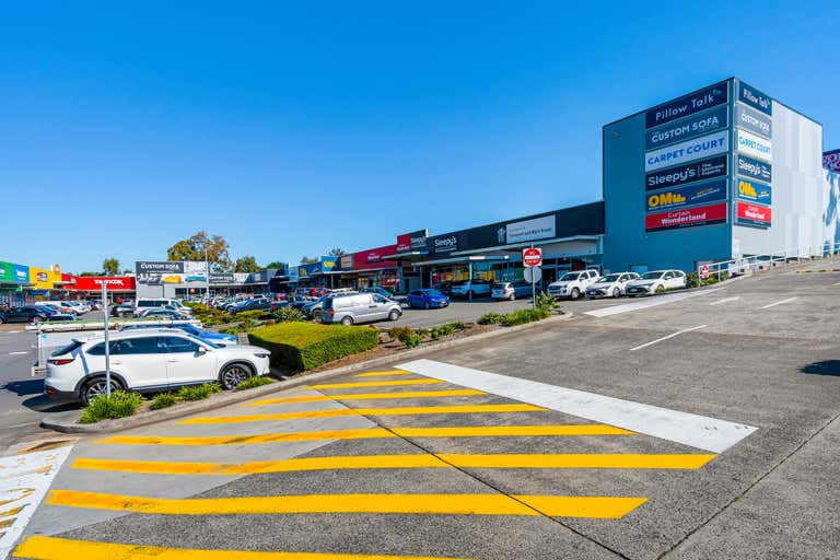 Leased Showroom & Large Format Retail at Kessels Court , 567 Kessels ...