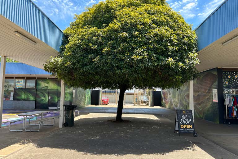 Davoren Park Shopping Centre, 45 Peachey Road, Davoren Park, SA 5113 ...