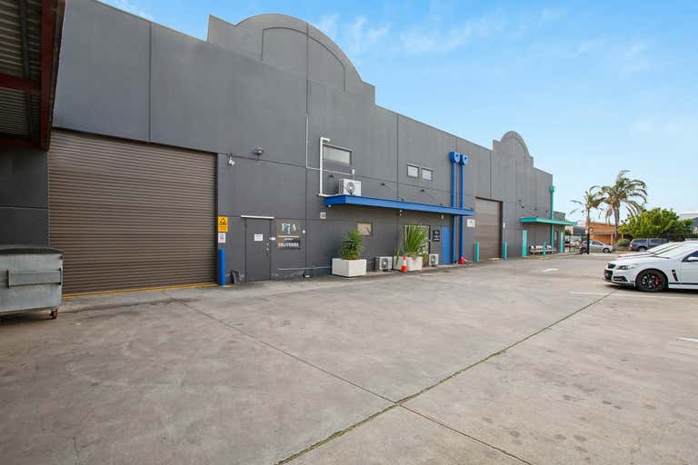 Leased Showroom & Large Format Retail at 2/32-34 Wodonga Street ...